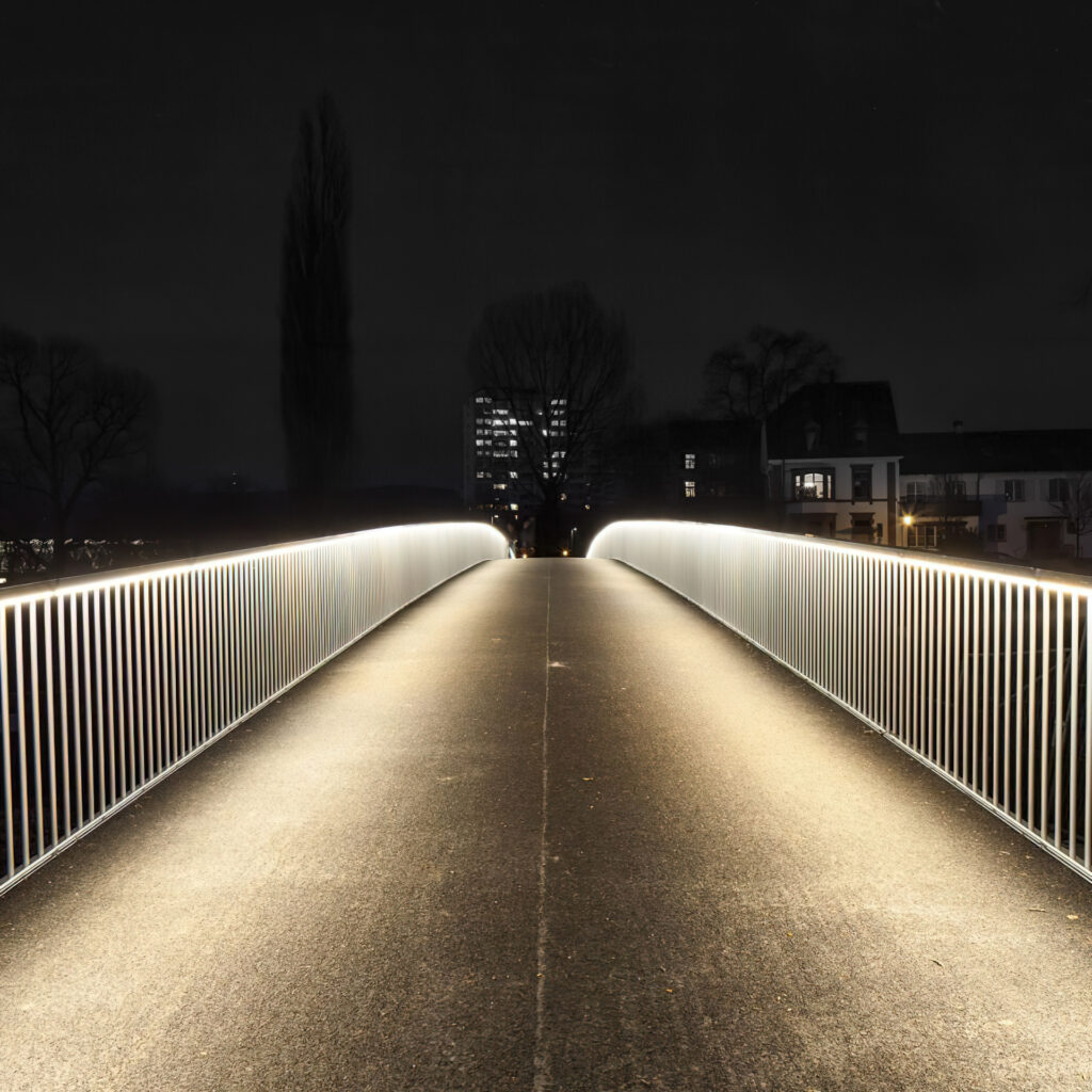 Transforming Railing Spaces with Asymmetric Lighting & Symmetric ...