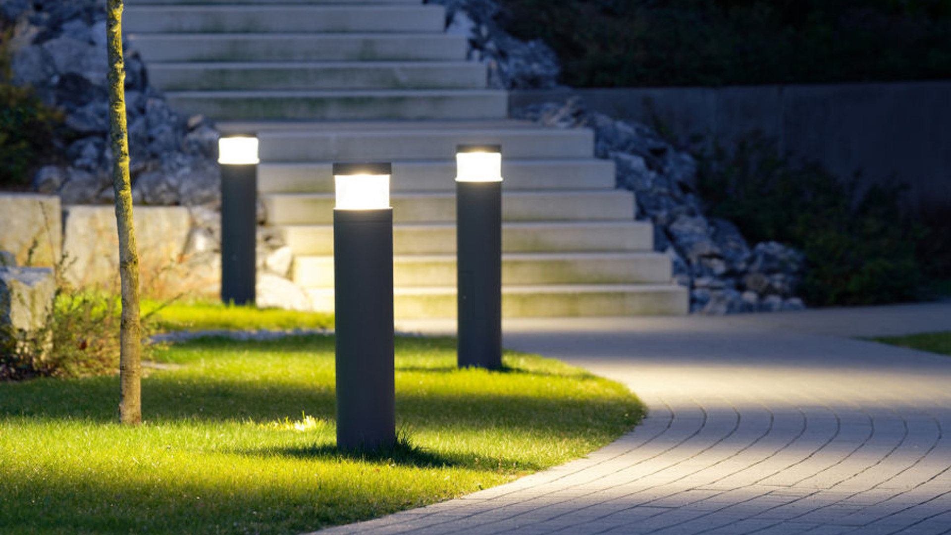 A Professional's Guide to Bollard Lights in Architectural and Landscape ...